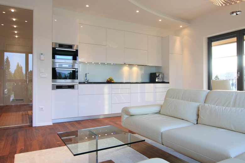 Najlepše kuhinje po naročilu | Klasične, moderne po meri